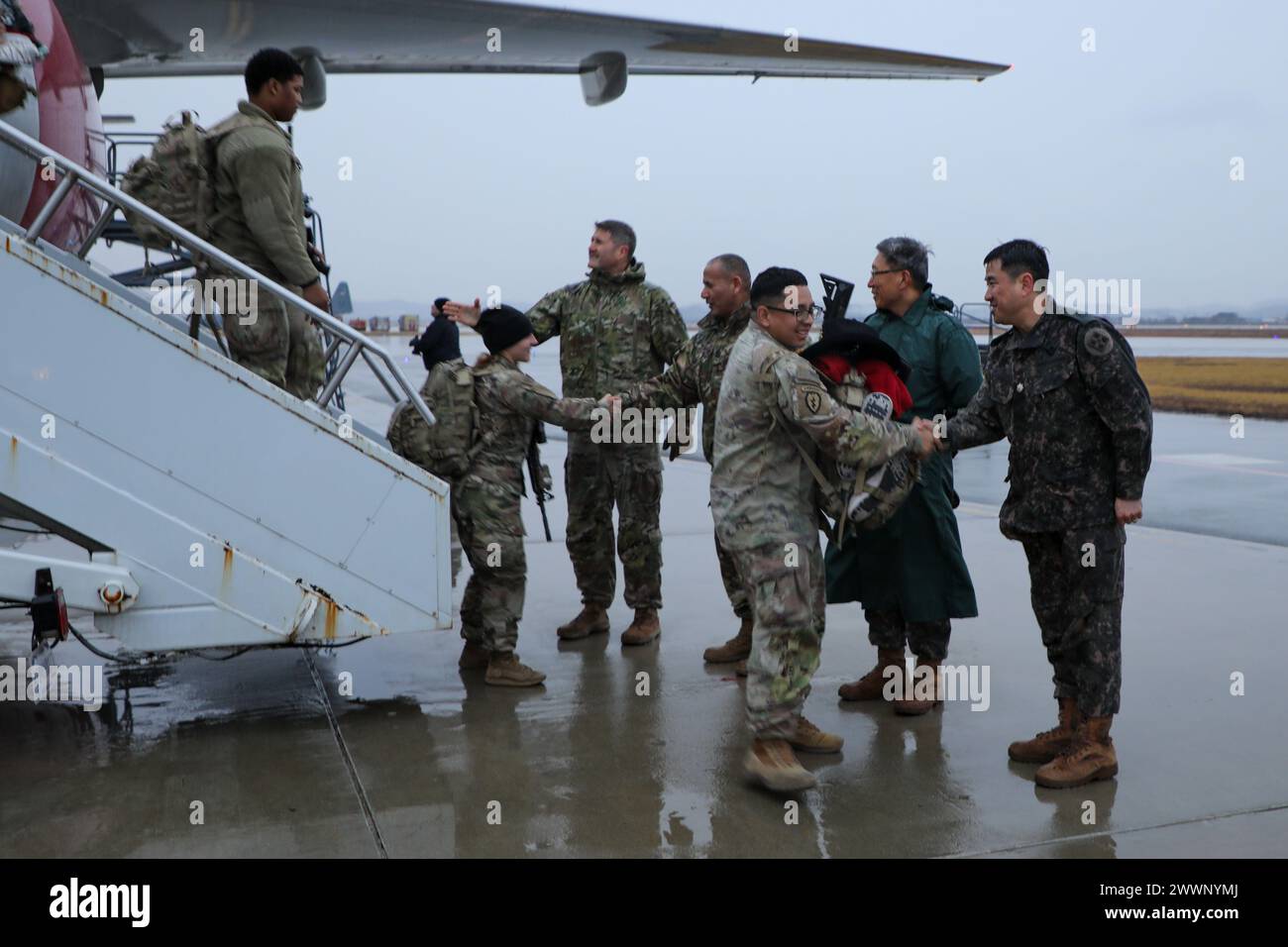 2nd Infantry Division/ ROK-U.S. Combined Division command team ...