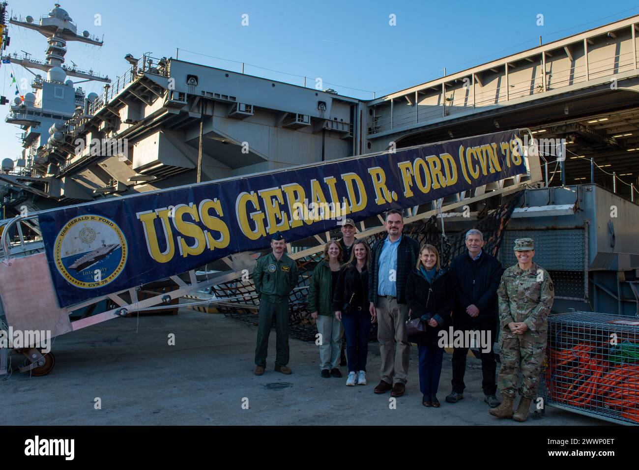 Members of the USSTRATCOM Component Commanders Conference pose for a ...