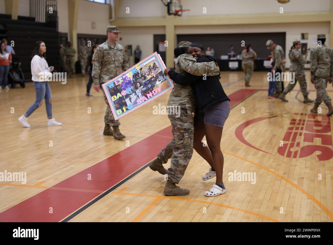 Soldiers from the 75th Field Artillery Brigade, 2nd Battalion, 18th ...