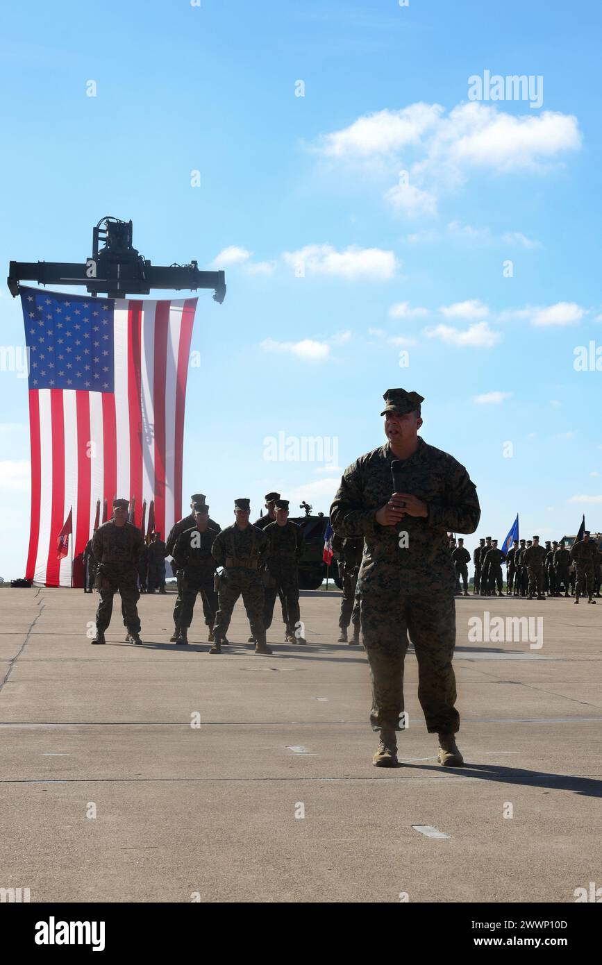 U.S. Marine Corps Sgt. Maj. Gerardo C. Ybarra, the outgoing sergeant ...