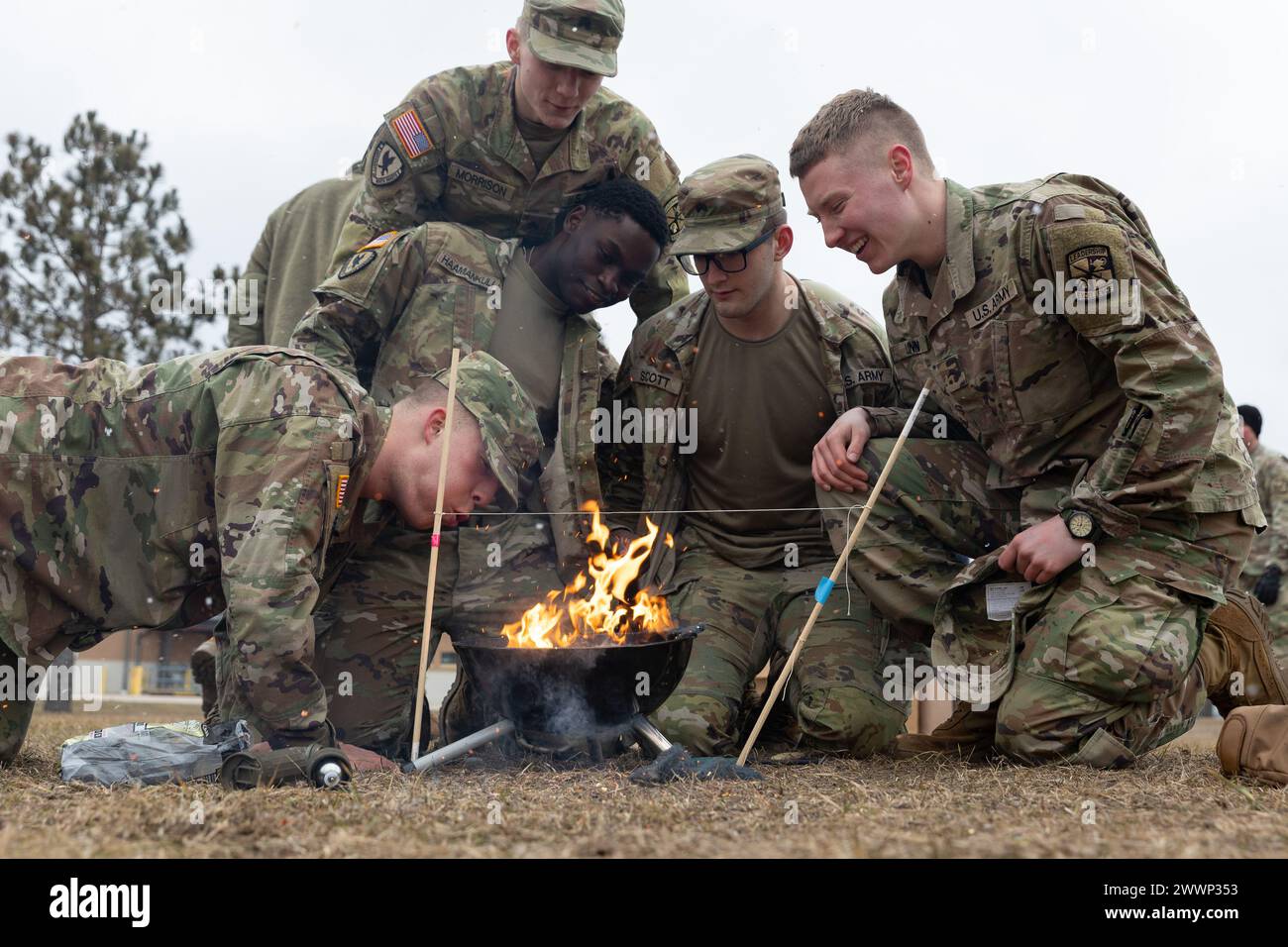 Cadets with the 3rd Brigade Army ROTC compete in the Northern Warfare ...