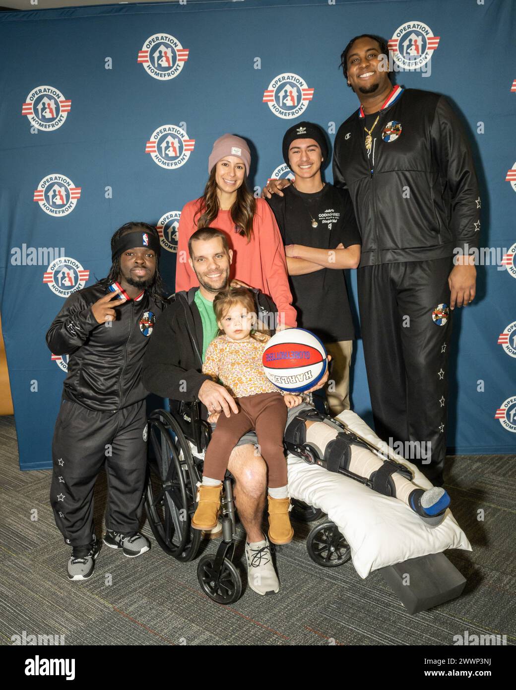 Wounded warrior cafe hi-res stock photography and images - Alamy