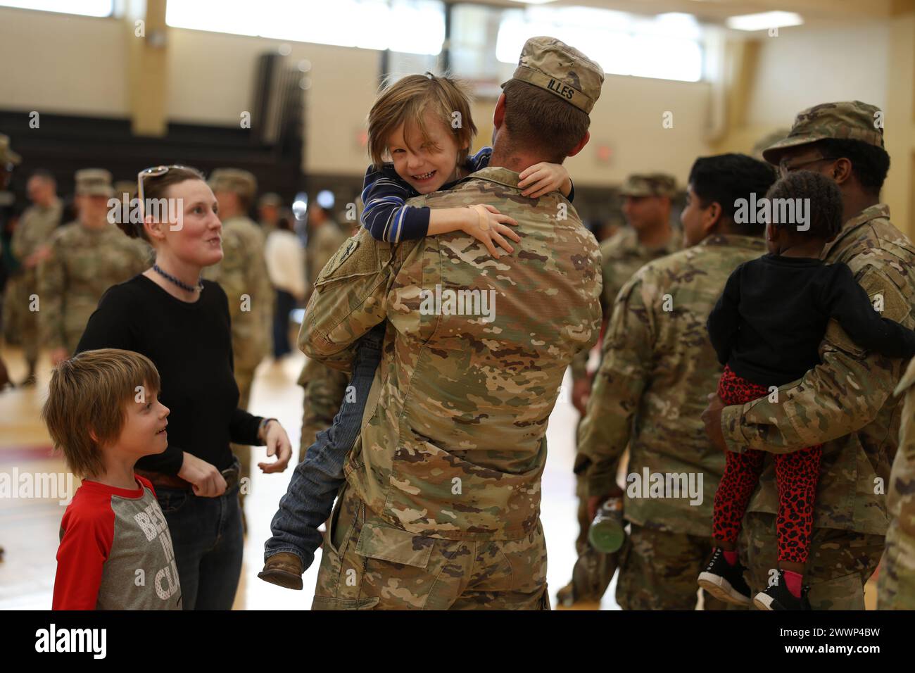 Soldiers from the 75th Field Artillery Brigade, 2nd Battalion, 18th ...
