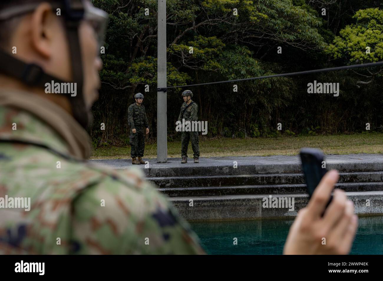 Soldiers with the Amphibious Rapid Deployment Brigade Recon Company ...