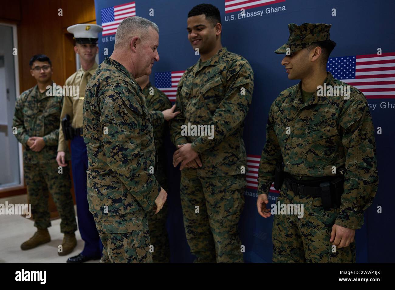 Marine security guard detachment hi-res stock photography and images ...