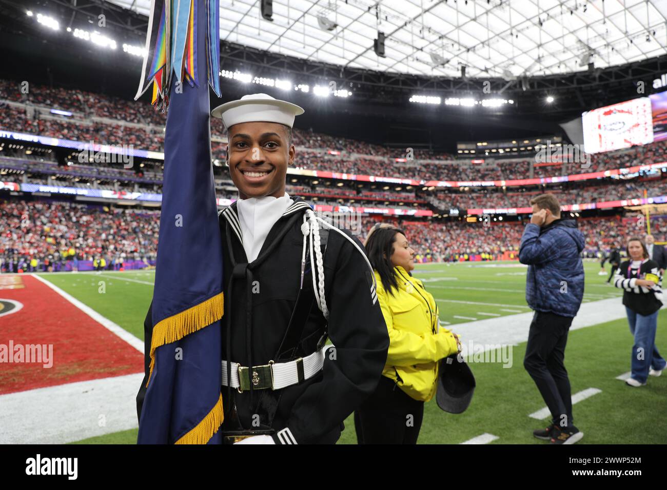 The Joint Armed Forces Color Guard and drummers from The U.S. Navy Band ...