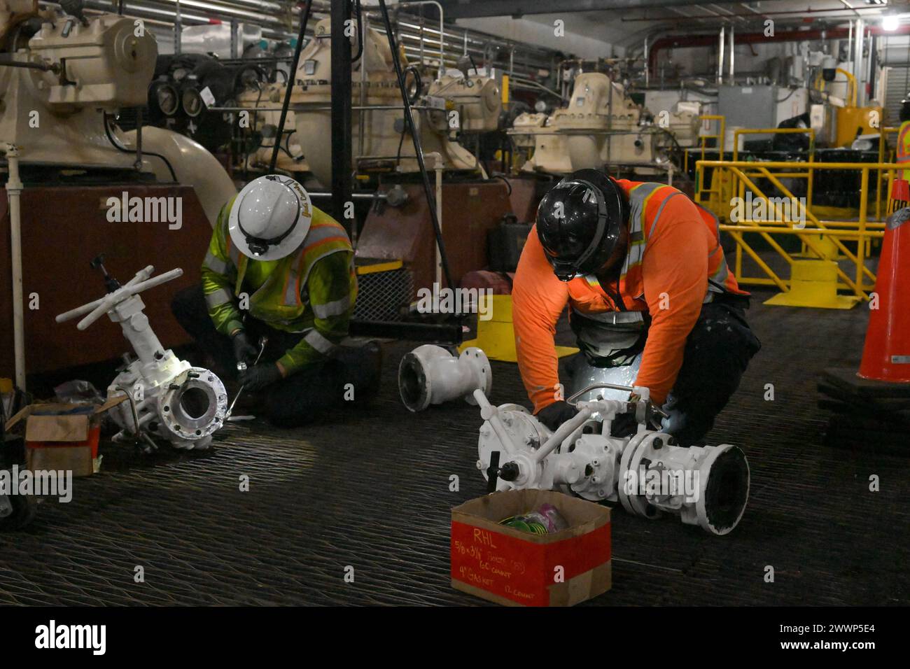 Residual fuel hi-res stock photography and images - Alamy