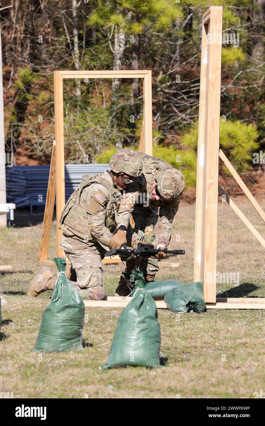 The 46th Engineer Battalion trains on the shooting range for the Best ...