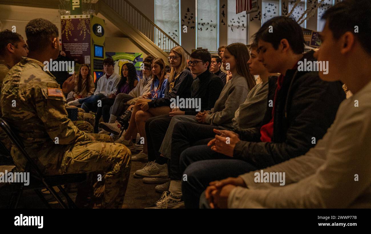 Soldiers from 1st Squadron, 32nd Cavalry Regiment, 1st Brigade Combat ...