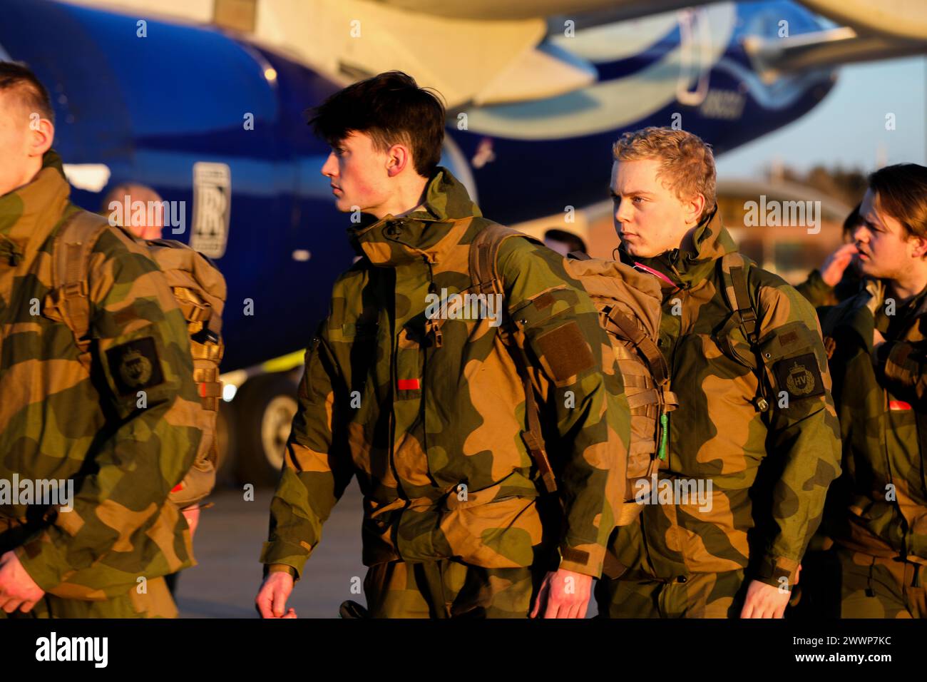 Soldiers from the Norwegian Home Guard land at the Minnesota Air ...