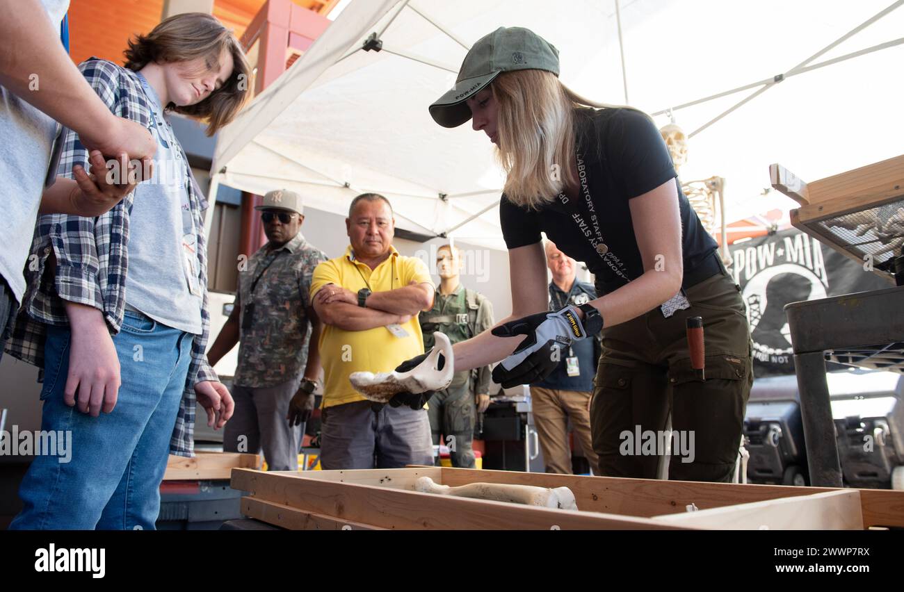 Defense POW/MIA Accounting Agency (DPAA) forensic anthropologists brief ...