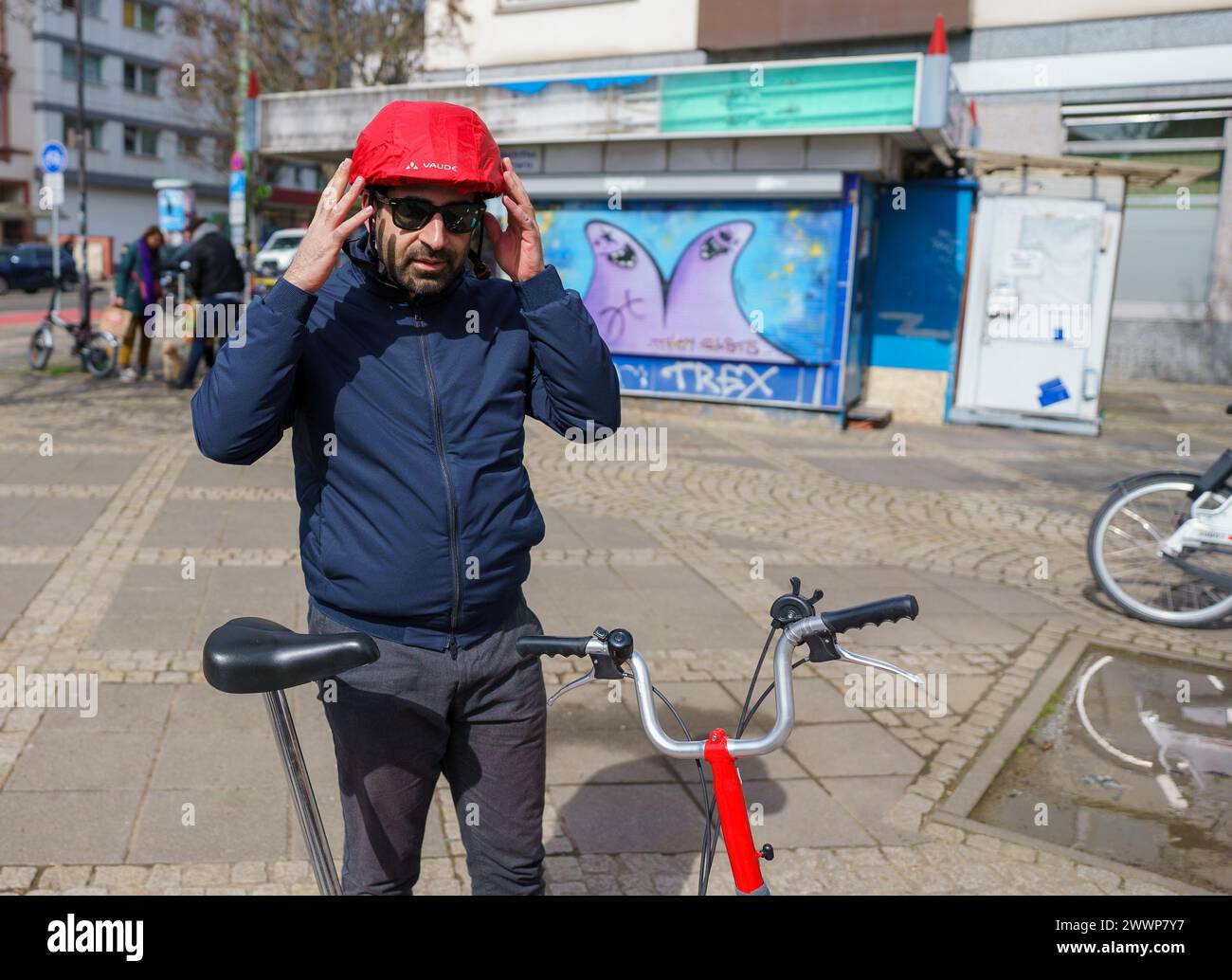 25 March 2024, Hesse, Frankfurt/Main: Kaweh Mansoori (SPD), Transport ...