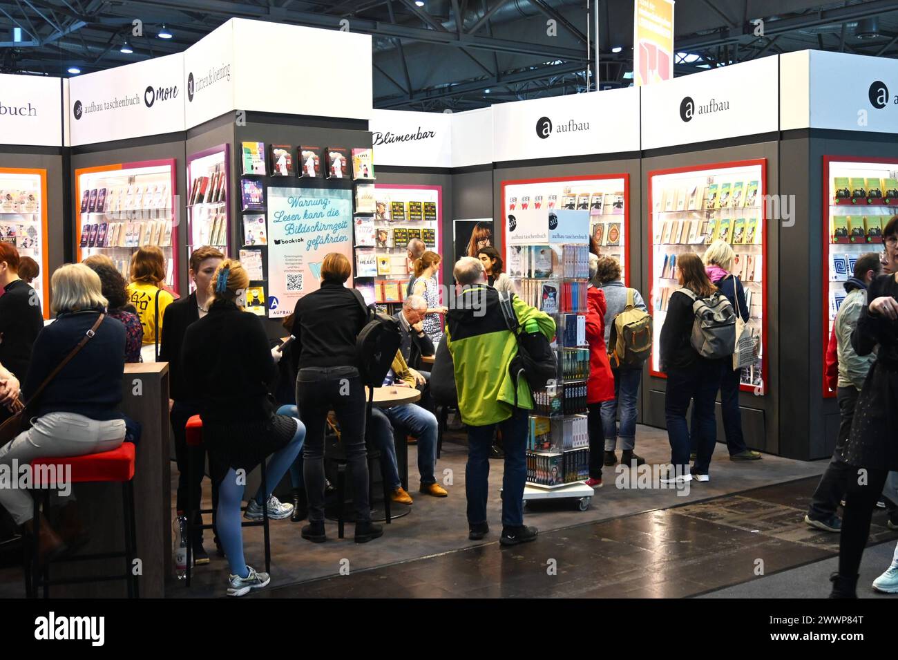 Leipziger Buchmesse 2024, Messe in Leipzig. Foto: Messestand Aufbau ...