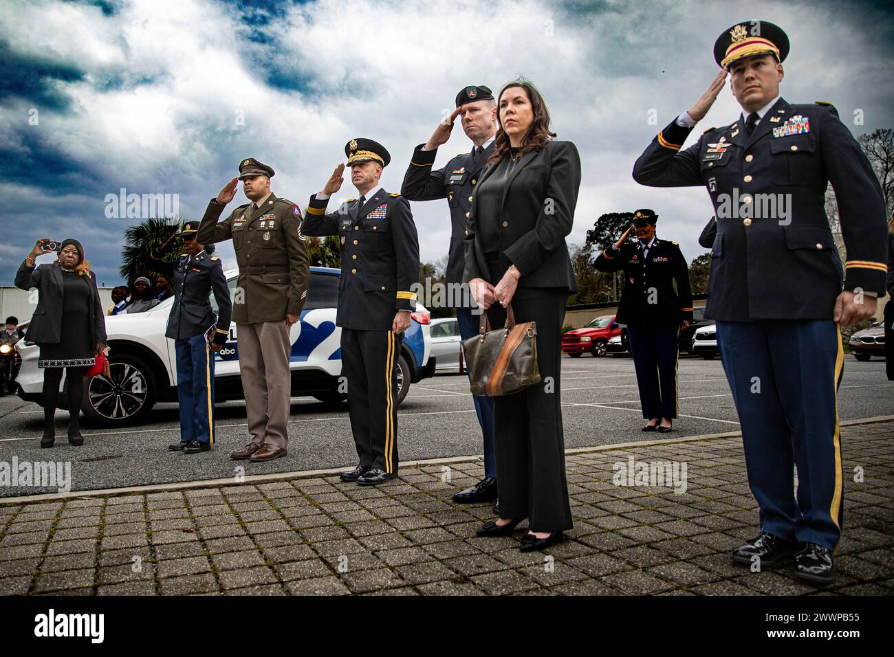 Senior U.S. Army leaders salute Sgt. Breonna Moffett as her remains ...