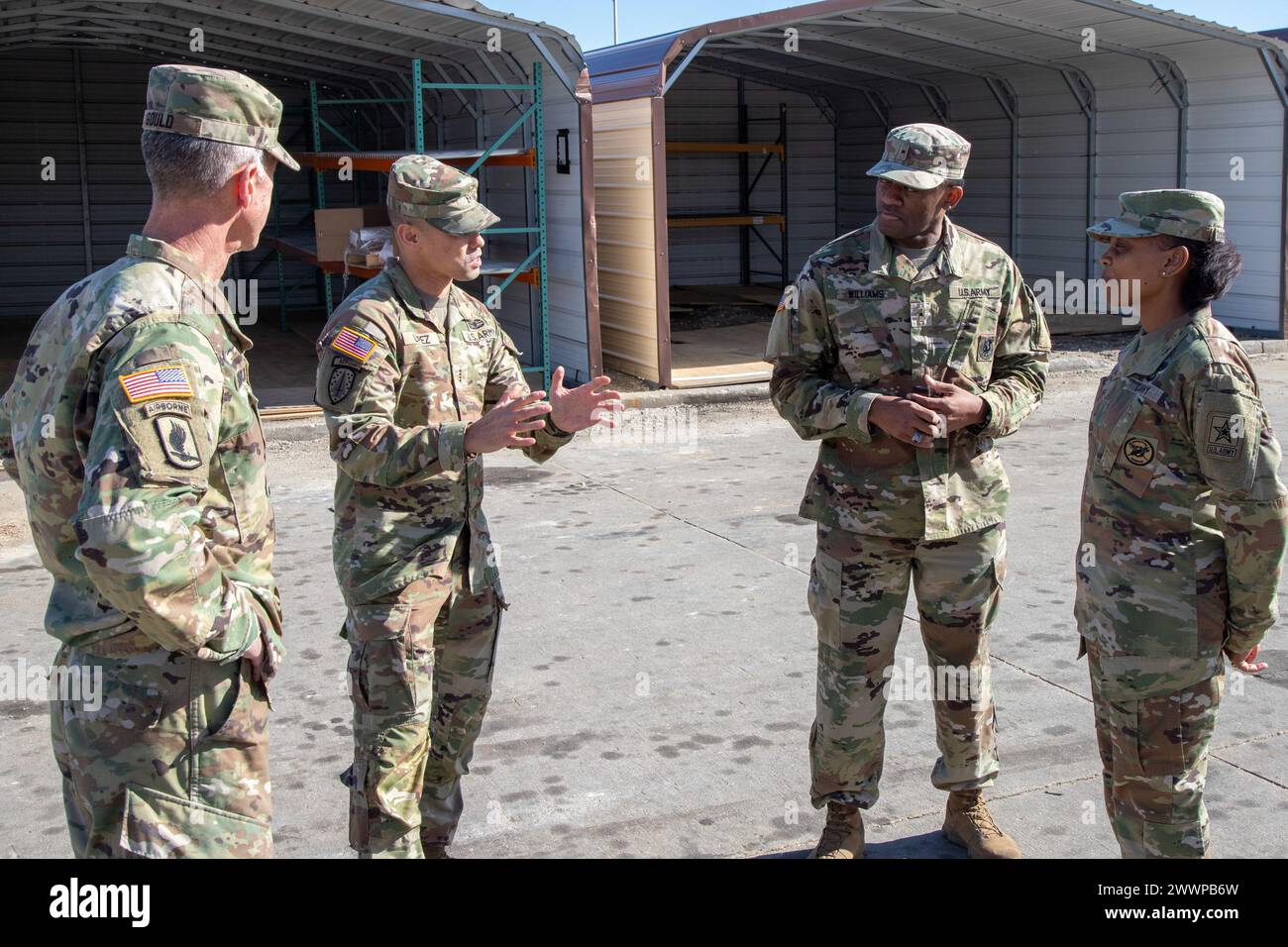 101 división hi-res stock photography and images - Alamy