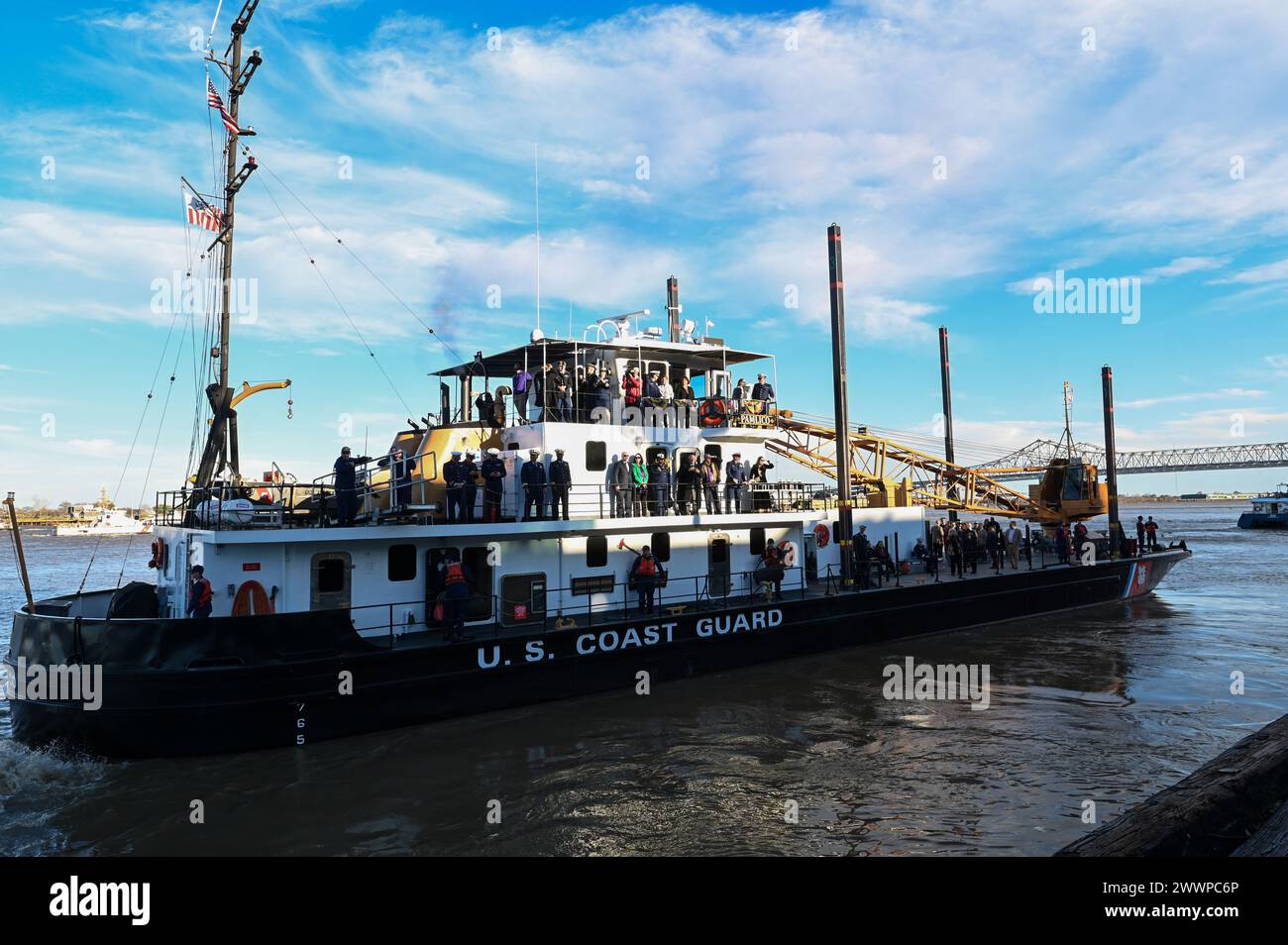 U.S. Coast Guard Cutter Pamlico departs from Woldenberg Park in New ...