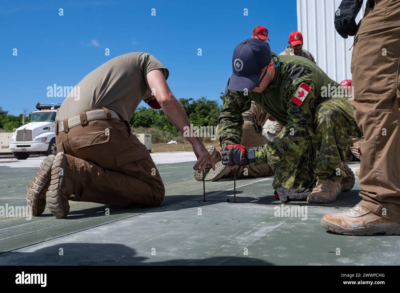 Royal Canadian Air Force and U.S. Air Force civil engineers secure AM-2 ...