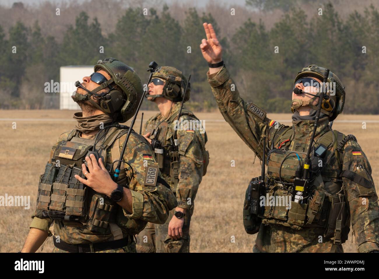 Soldiers with the German Army’s 6th Battery, 345th Artillery Battalion ...