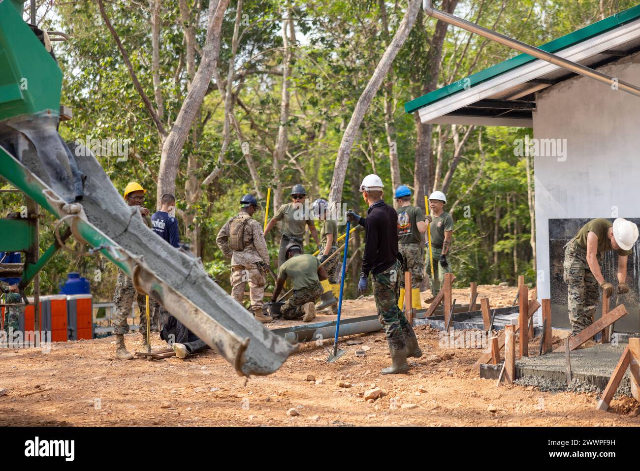U.S. Marines with Marine Wing Support Squadron (MWSS) 171, Marine ...