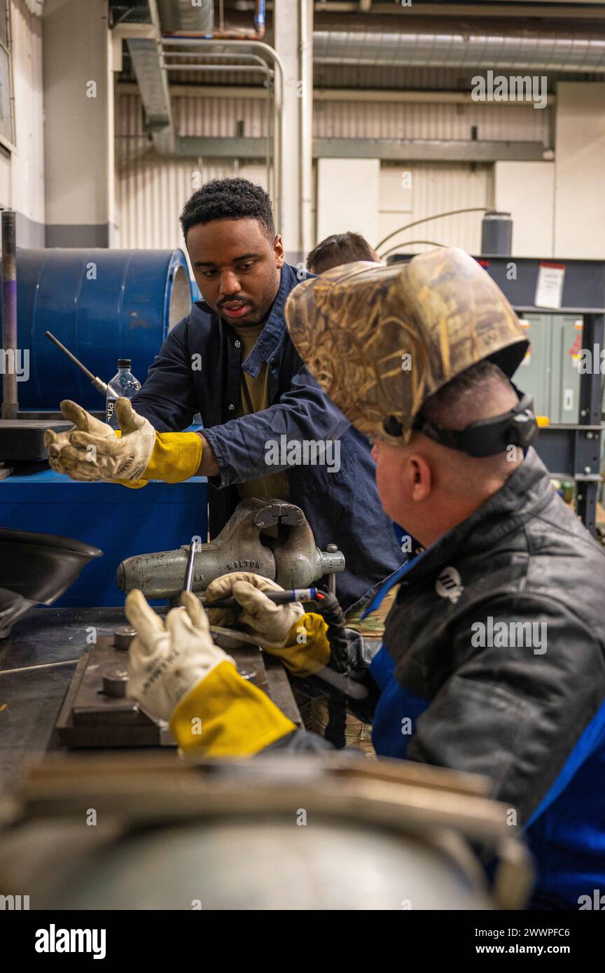 Staff Sgt. Emanuel Jackson (center), 58th Maintenance Squadron aircraft ...