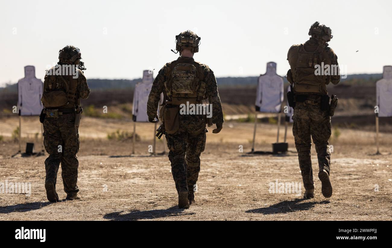 U.S. Marines with Maritime Special Purpose Force, 24th Marine ...