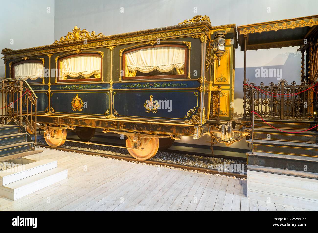 Carriage of Papal train of Pius IX built in 1858 - Museo Centrale ...