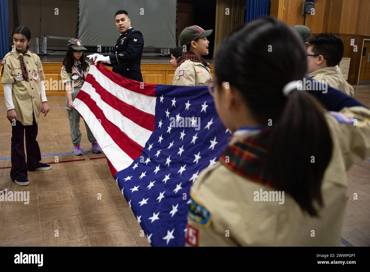 U.S. Army Soldiers with Able Company, Recruiting and Retention ...