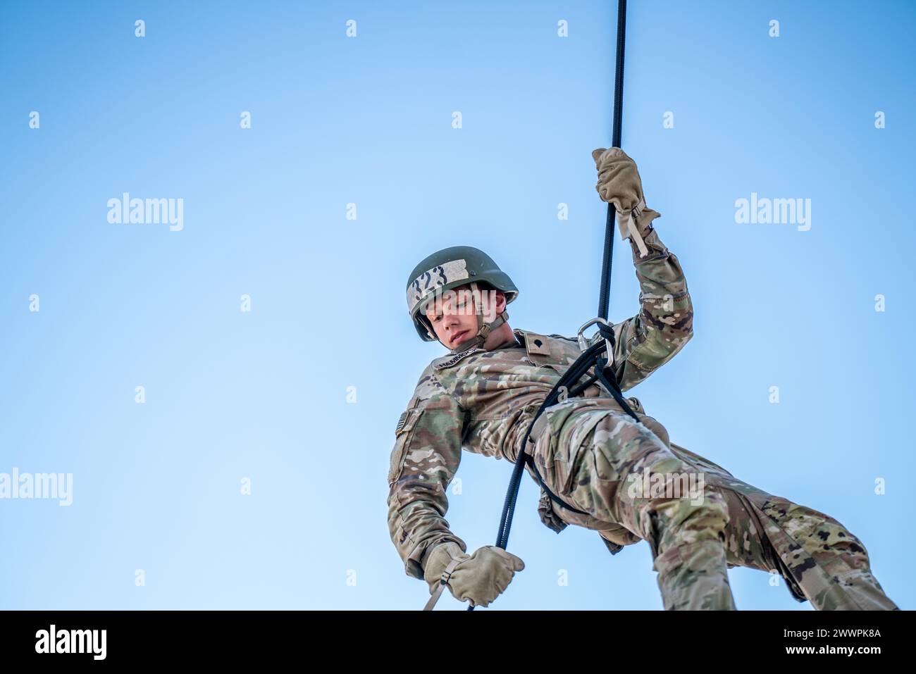 Air Assault candidates rappel off the rappel towers on Camp Buehring ...
