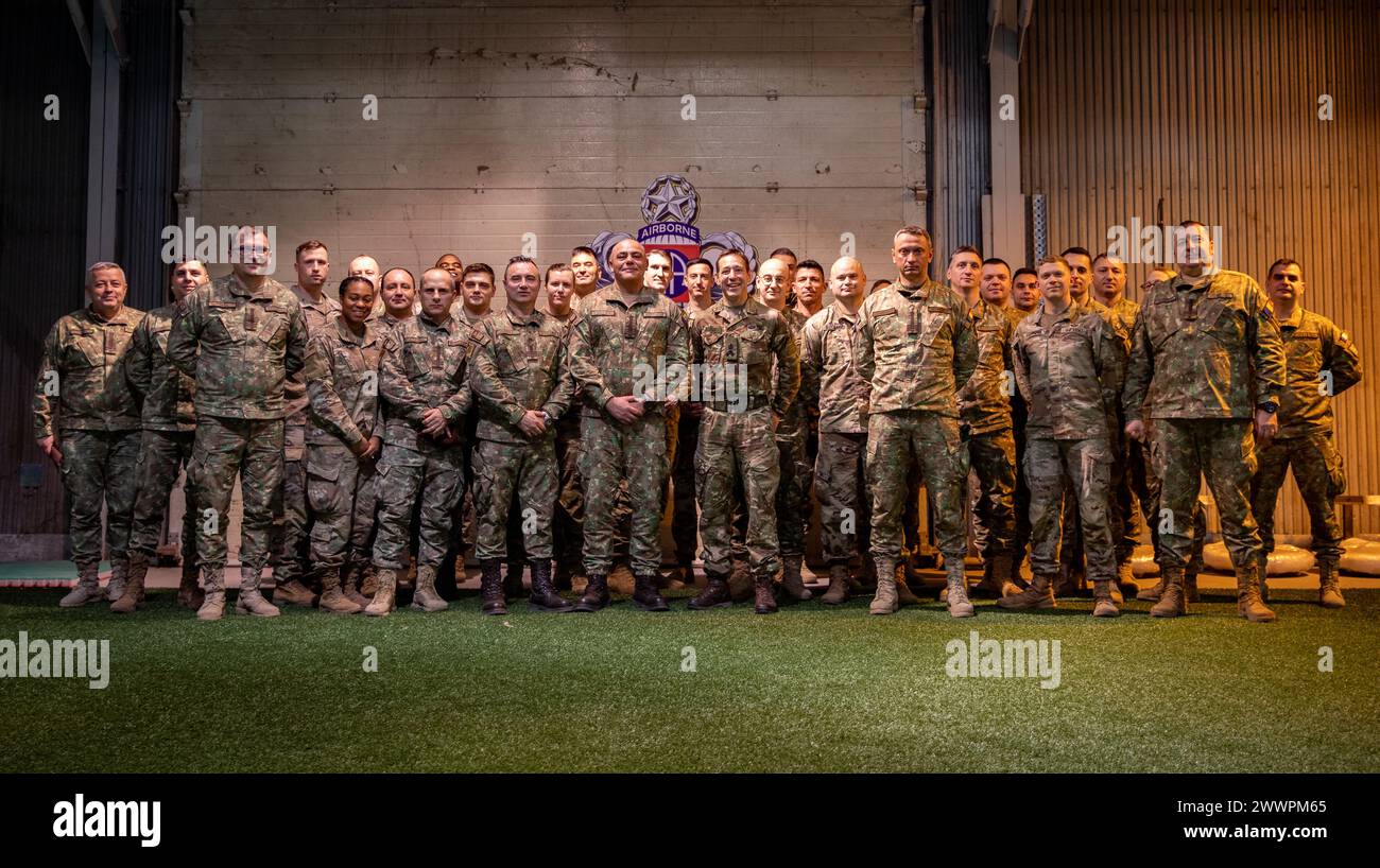 "Task Force 82" and Romanian counterparts conduct battle staff training ...