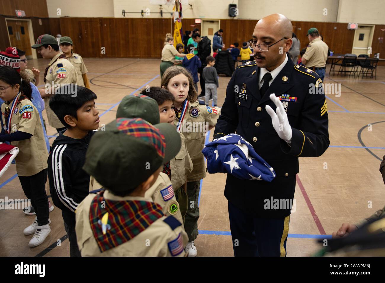 U.S. Army Soldiers with Able Company, Recruiting and Retention ...