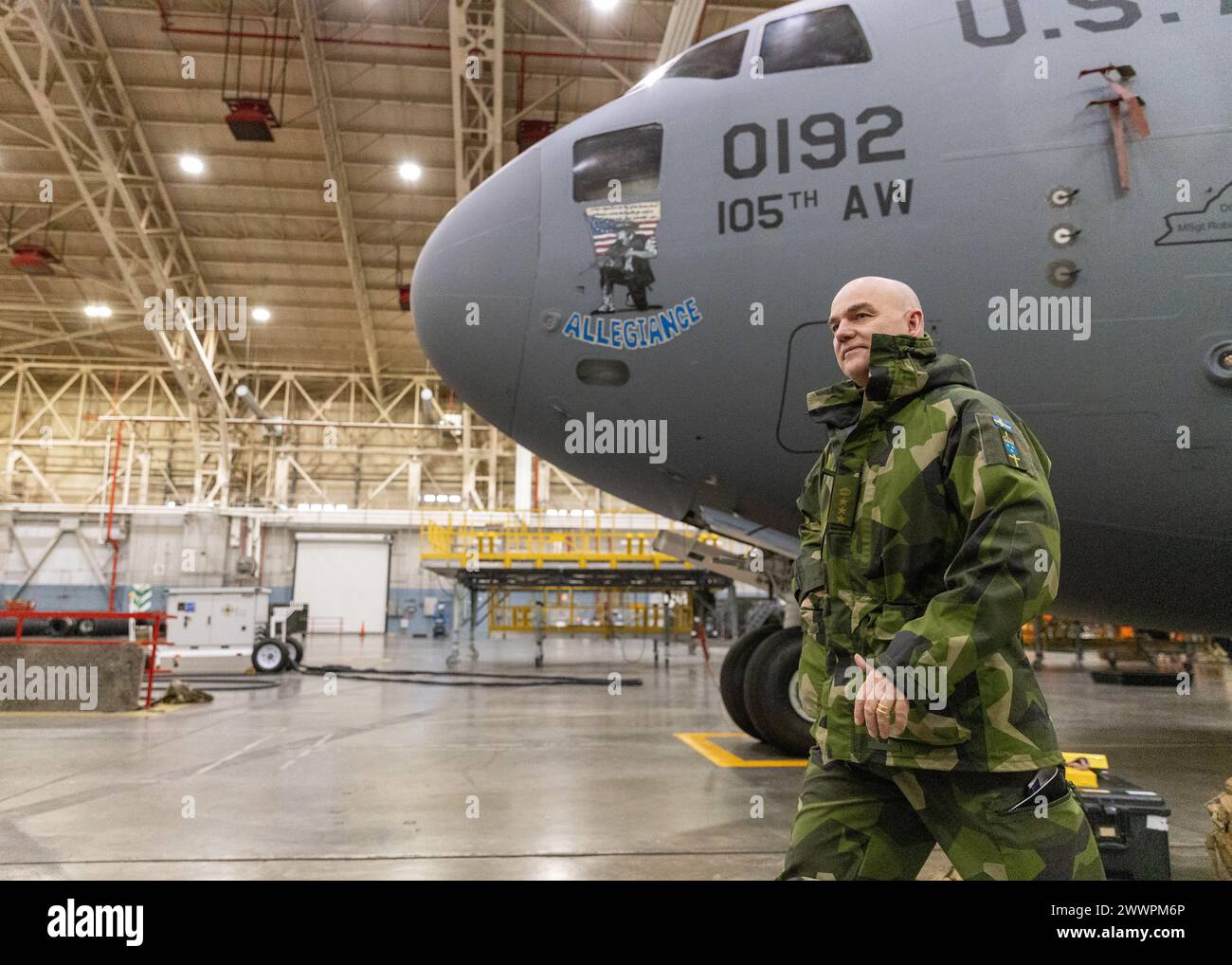 Swedish army Col. Jorgen Lonngren, Army and assistant defense attaché ...