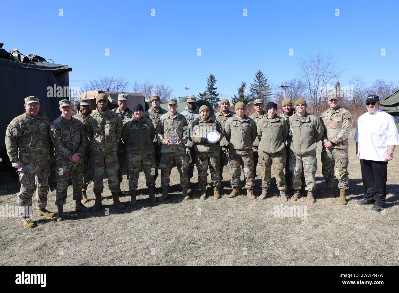 Soldiers of the 790th Quartermaster Detachment poses for a picture ...
