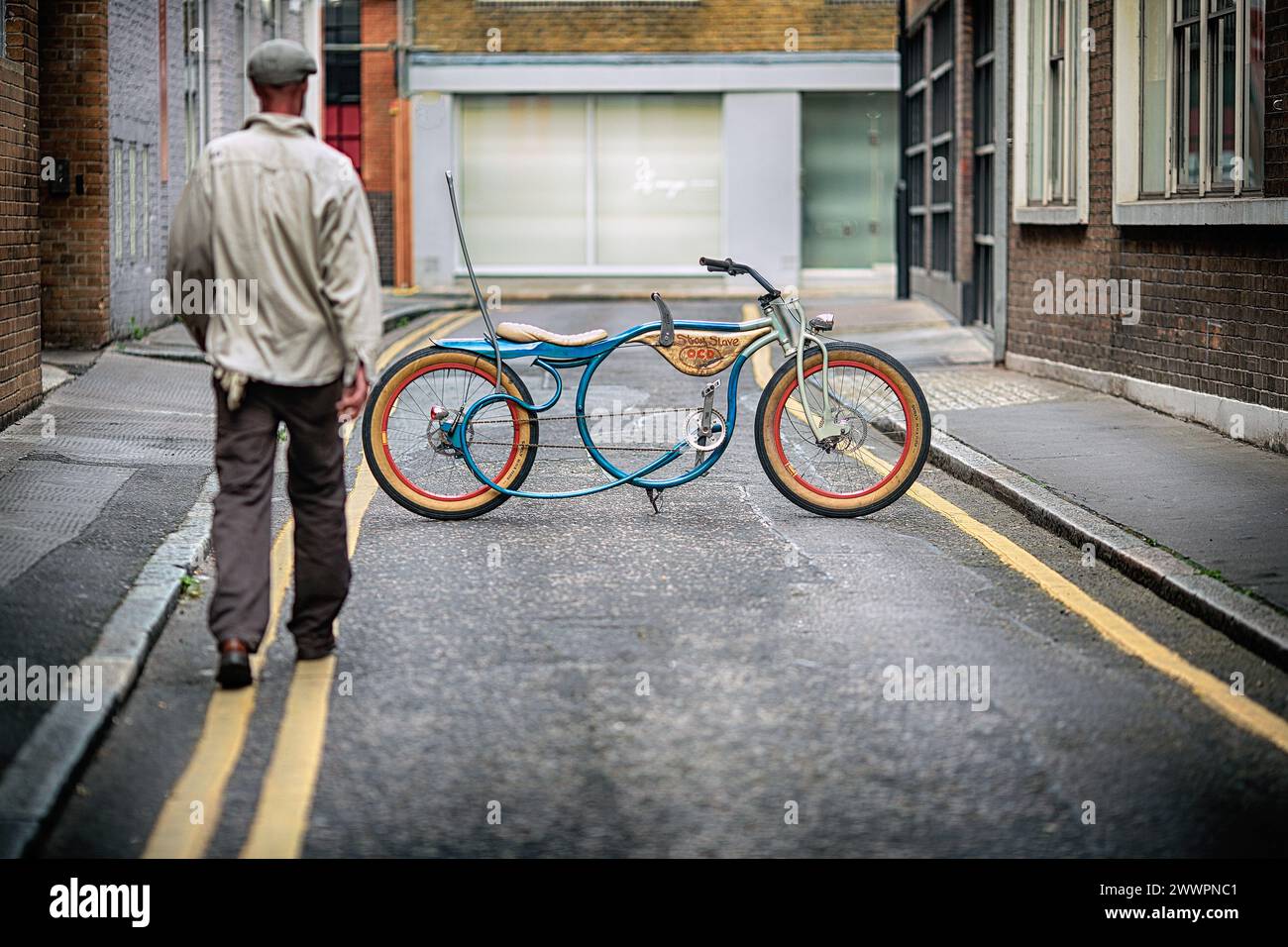 Chopper style bicycles hi-res stock photography and images - Alamy