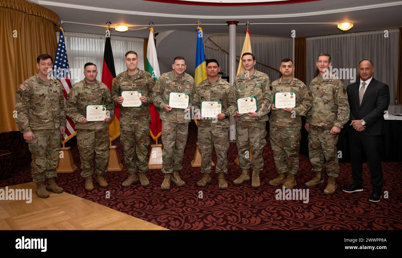 U.S. Army Garrison Rheinland-Pfalz Commander, Col. Reid E. Furman ...
