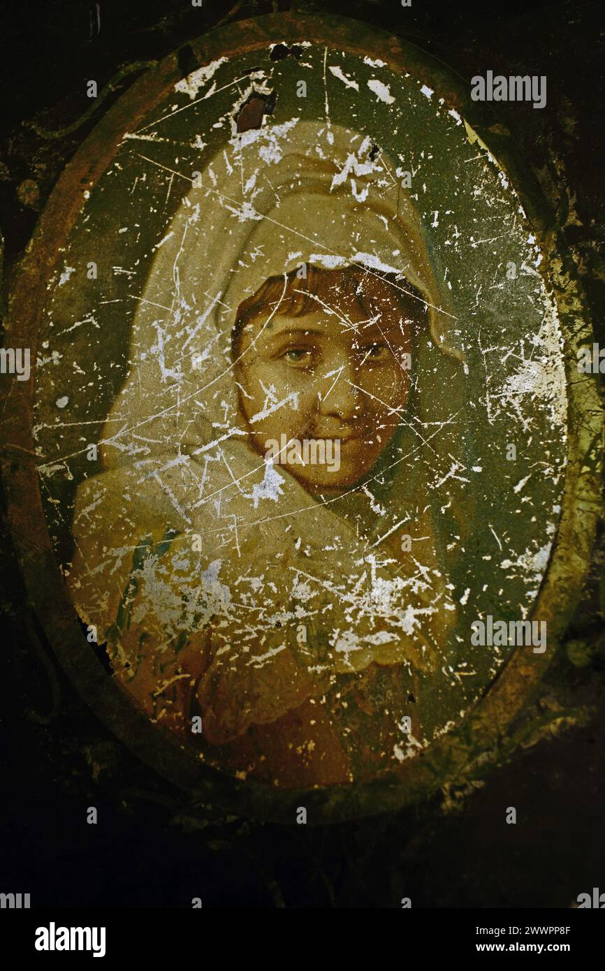 old oval shape oil painting of woman Stock Photo - Alamy