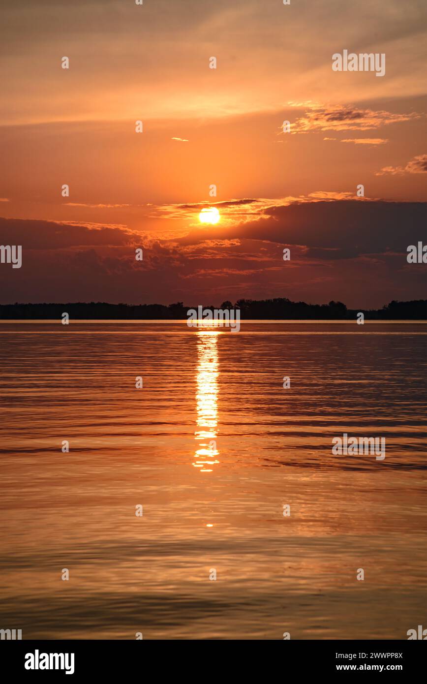 Ottawa river sunset hi-res stock photography and images - Alamy