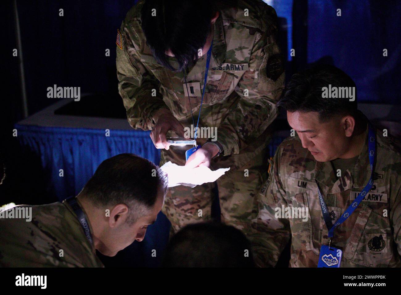 Soldiers assigned to the Military Intelligence Readiness Command and U ...