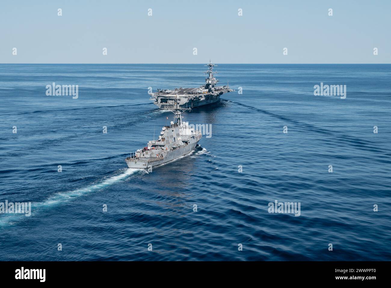 Arleigh-burke class guided-missile destroyer USS Porter (DDG 78 ...