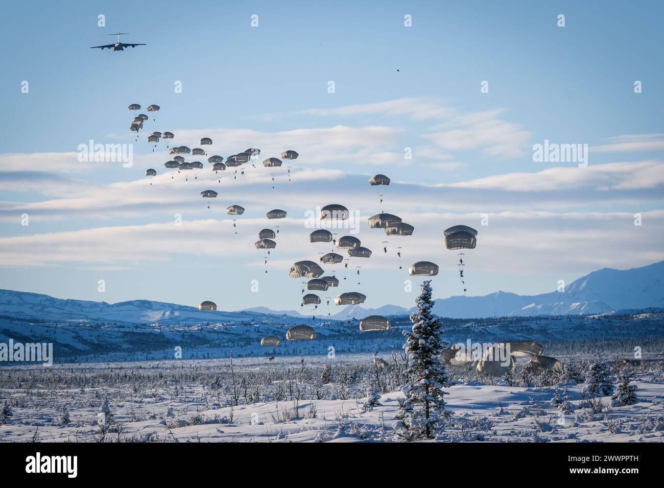 U.S. Army paratroopers from 3rd Battalion, 509th Parachute Infantry ...