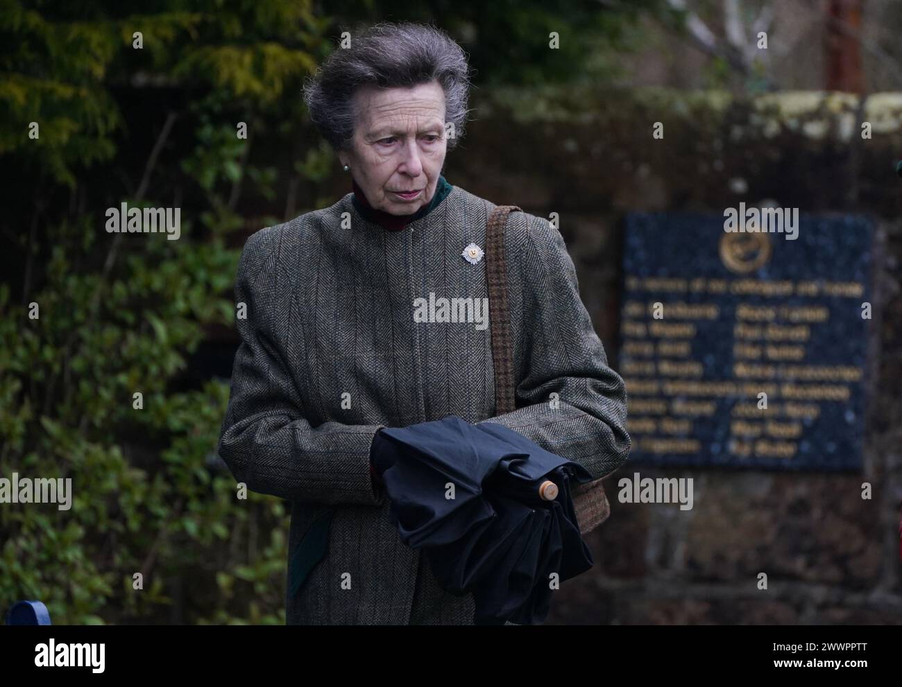 The Princess Royal lays a wreath at the Lockerbie Air Disaster Memorial ...