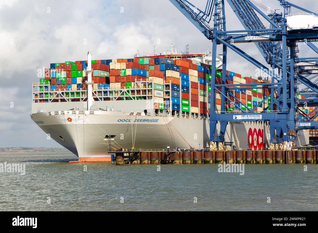 OOCL Zeebrugge container ship at quayside Port of Felixstowe, Suffolk ...