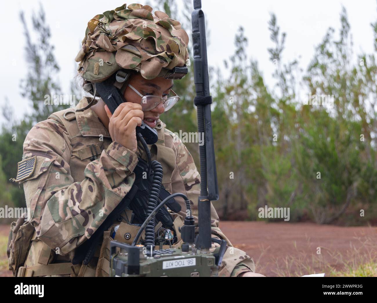 Division radio unit hi-res stock photography and images - Alamy