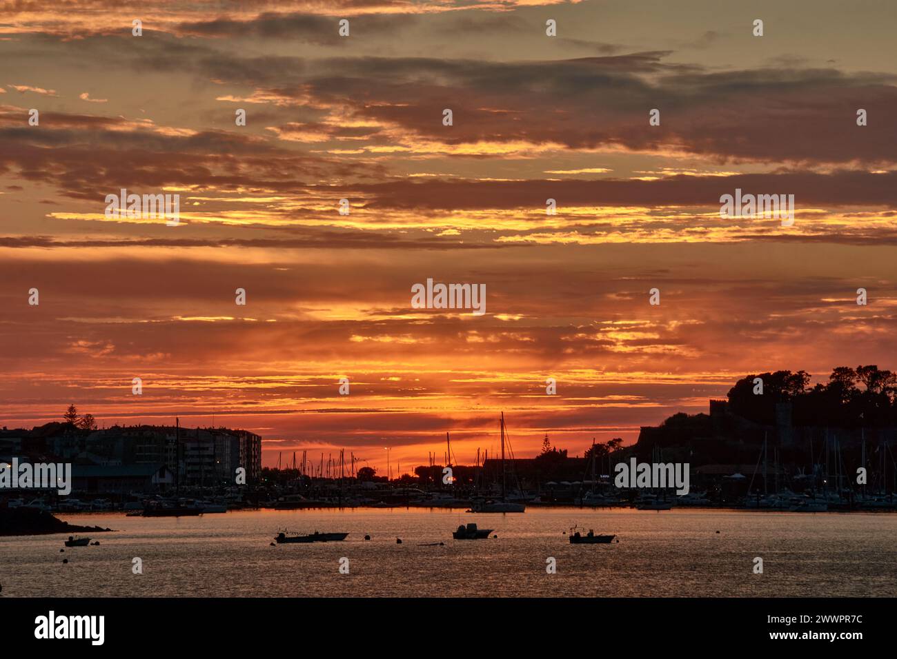 Sunset with a completely red sky with the Baiona fonde from Ladeira ...
