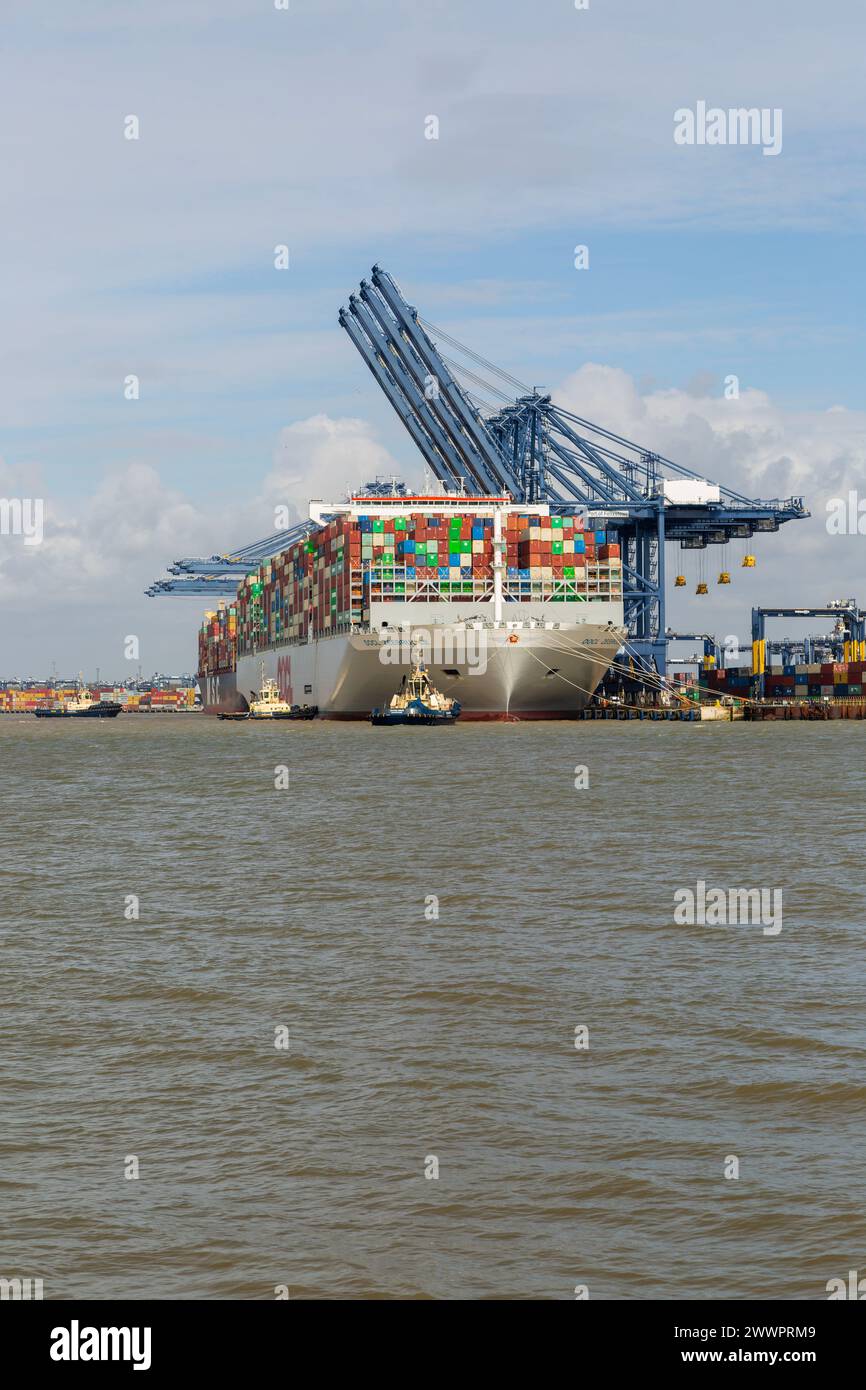OOCL Zeebrugge container ship at quayside Port of Felixstowe, Suffolk ...
