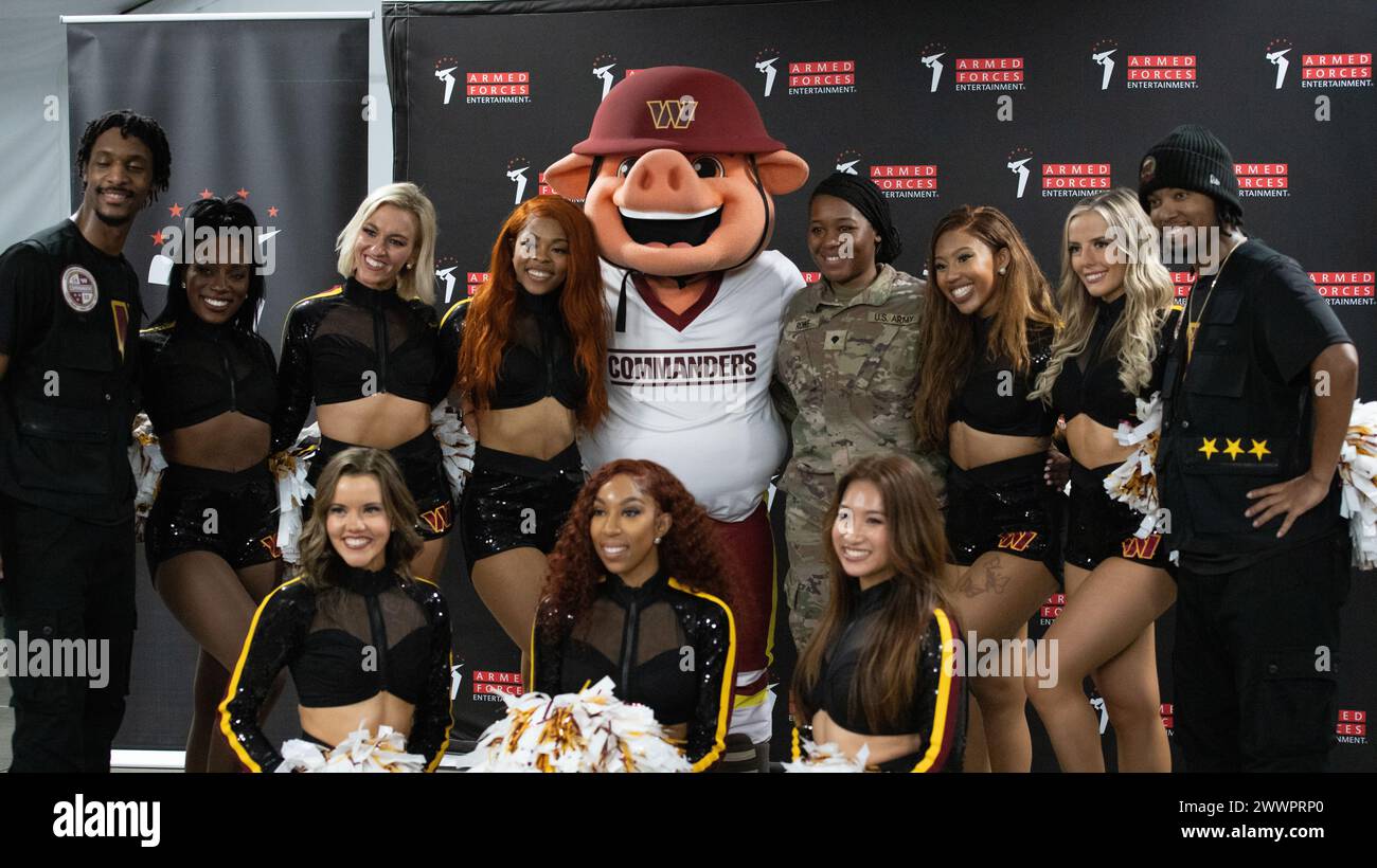 Washington commanders cheerleaders hi-res stock photography and images ...