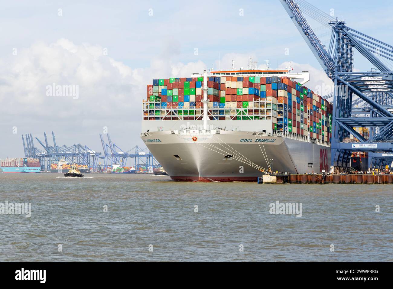 OOCL Zeebrugge container ship at quayside Port of Felixstowe, Suffolk ...