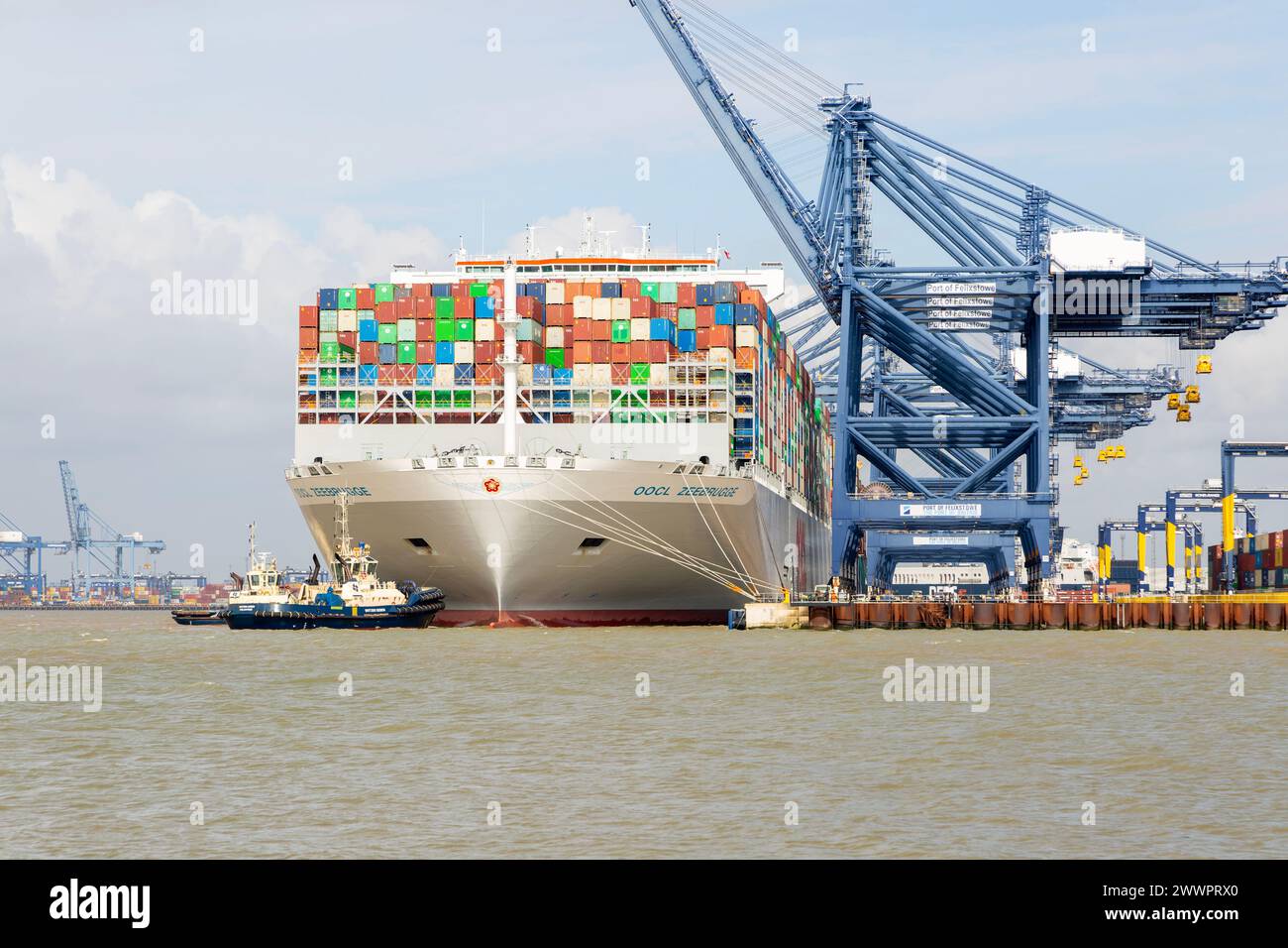 OOCL Zeebrugge container ship at quayside Port of Felixstowe, Suffolk ...