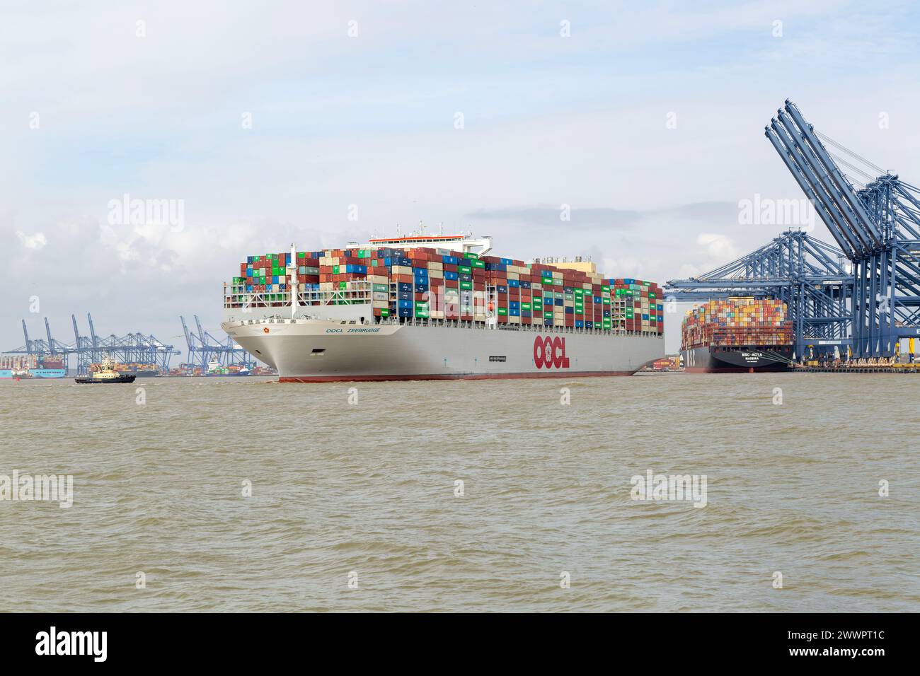 OOCL Zeebrugge container ship leaving quayside departing from Port of ...