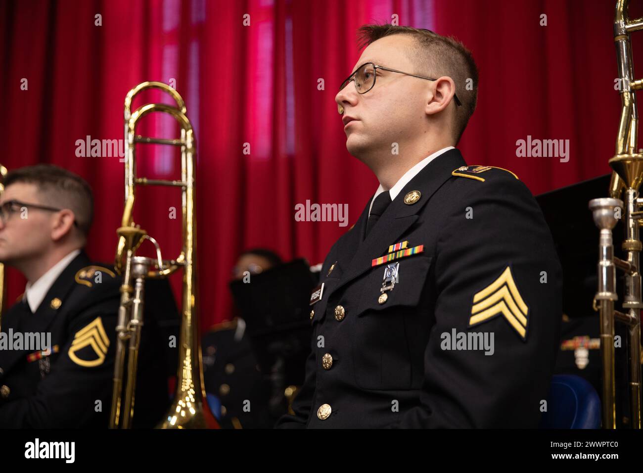 Ruffles and flourishes hi-res stock photography and images - Alamy