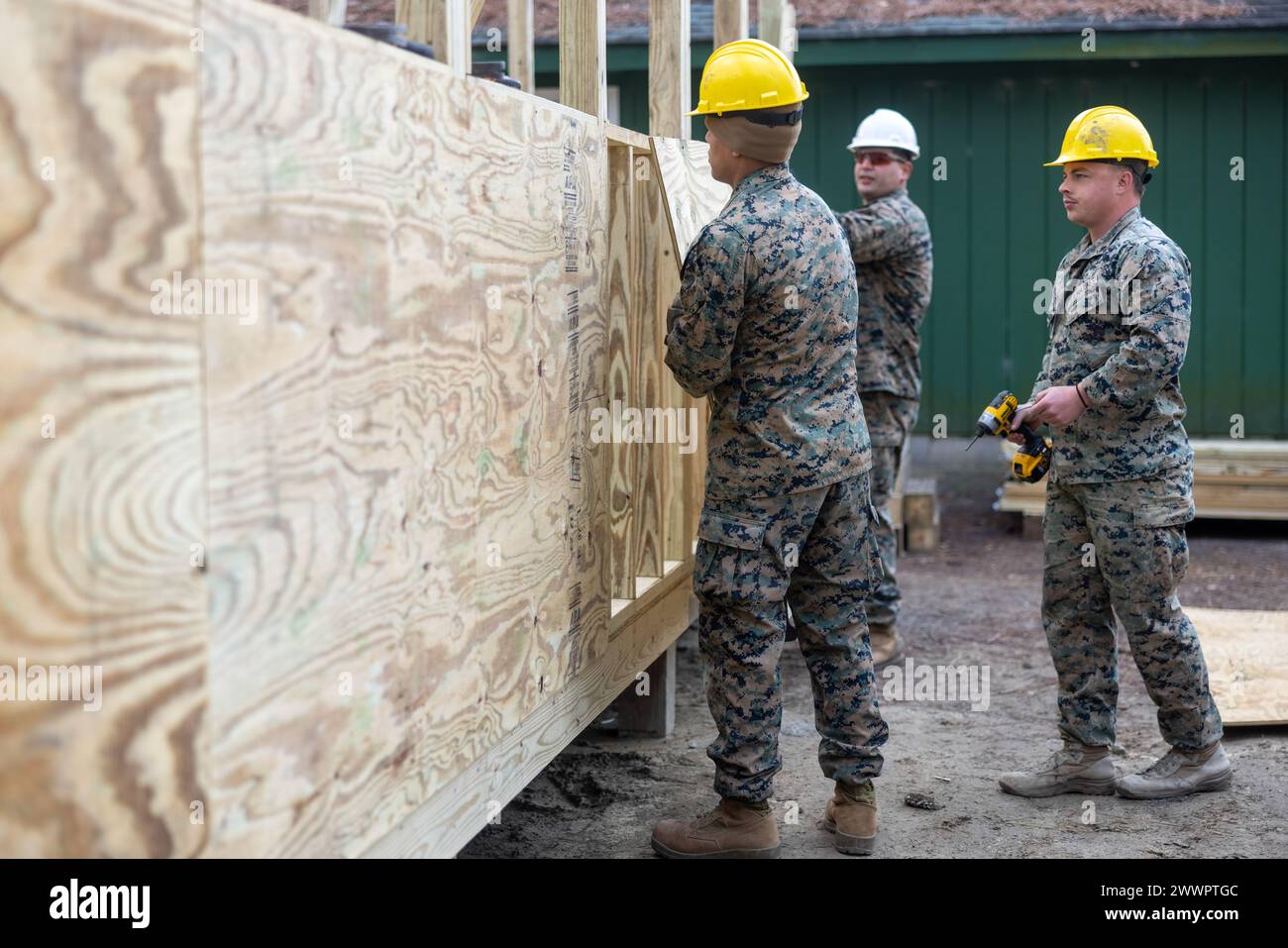 U.S. Marine Corps Combat Engineers with 8th Engineer Support Battalion ...